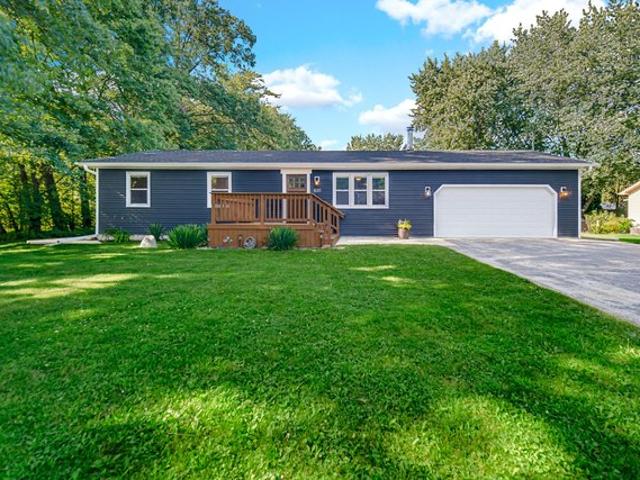 820 Park Ave, Chesterton, IN 46304