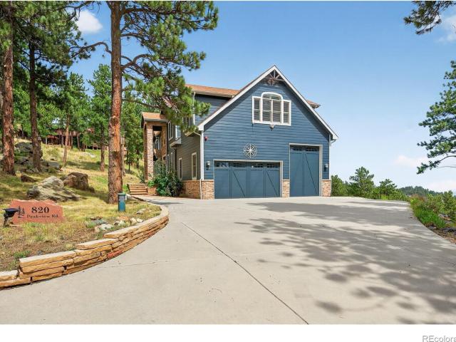 820 Peakview Road