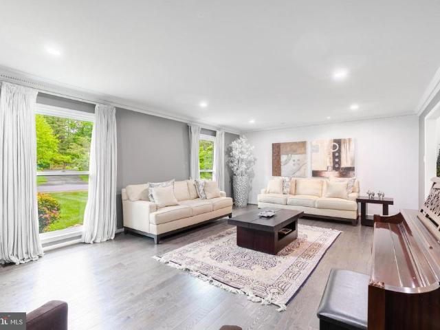 820 Ridge Drive