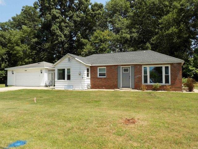 820 Rinehart Pl, Elkhart, IN 46516