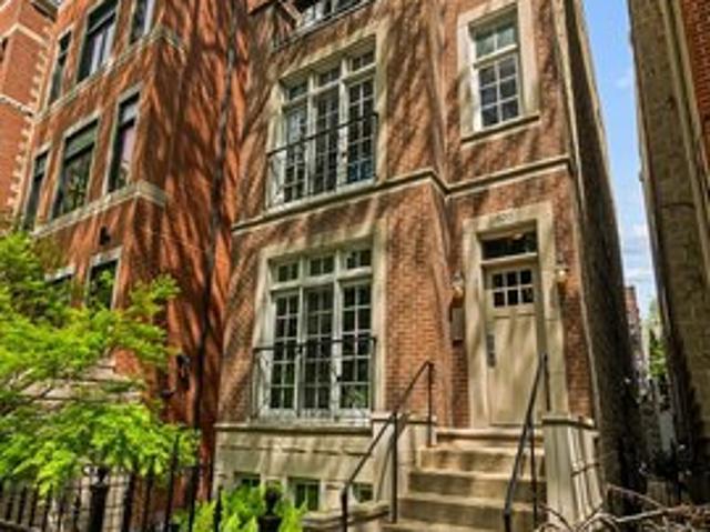 820 W Buckingham Pl Apt 1, Chicago, IL 60657