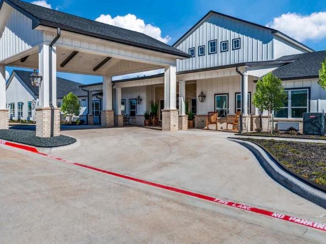 820 W McLeroy Blvd, Unit 2019, Saginaw, TX 76179 | MLS #21220