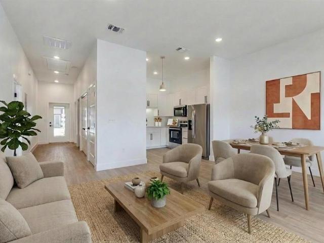 820 W McLeroy Blvd, Unit 2030, Saginaw, TX 76179 | MLS #21220
