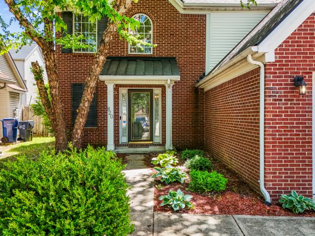 820 White Wood Flat