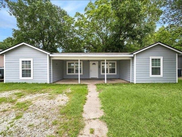 820 Texas St, Liberty, TX 77575