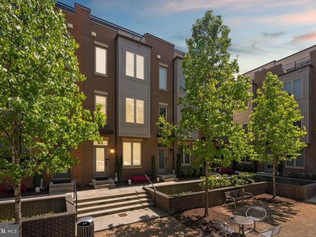 820 Thompson Cres Unit 26, Rockville, MD 20852