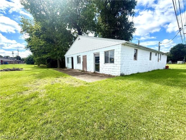 820 Youngstown Warren Road