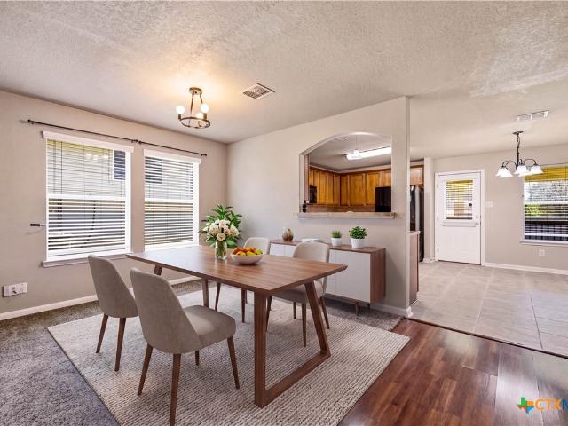 8214 Comanche Pass