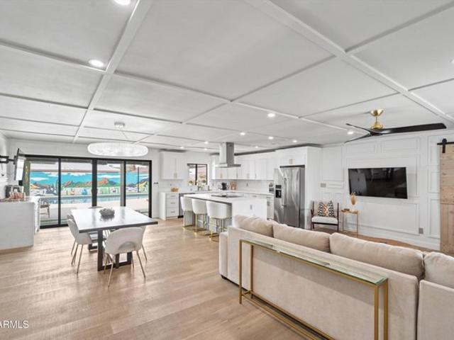 8214 E Northland Dr, Scottsdale, AZ 85251