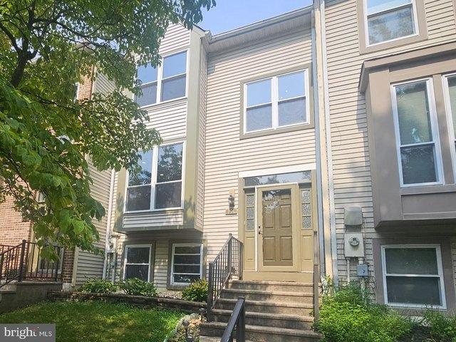 8214 Tall Trees Ct, Ellicott City, MD 21043