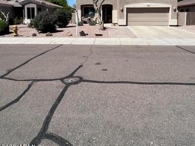 8214 W Salter Dr, Peoria, AZ 85382