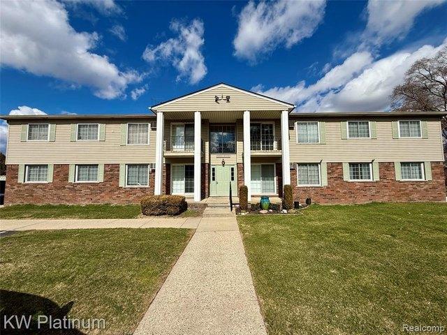 8214 24 Mile Rd, Shelby Township, MI 48316