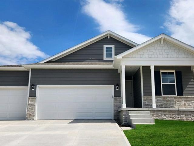 8215 N 175th St, Bennington, NE 68007