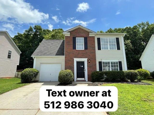 8215 Chatham Oaks Dr, Concord, NC 28027