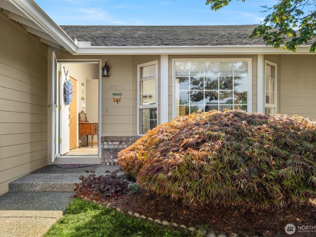8215 49th Avenue NE