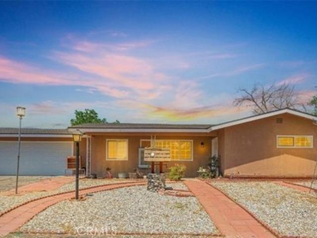 8216 Buckthorn Ave, Hesperia, CA 92345