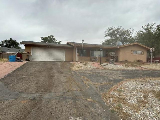 8216 Buckthorn Ave, Hesperia, CA 92345