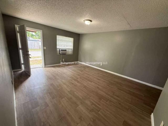 8218 N. Elmer St. Unit A B 2 Bedroom Apartment for Rent at 8218 N Elmer St, Tampa, FL 33604 Sulphur Springs