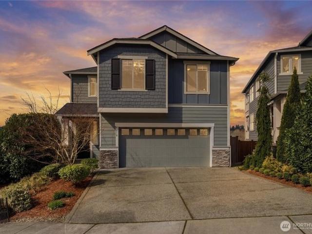 8218 NE 196th St, Kenmore, WA 98028
