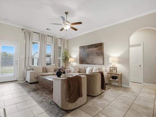 8218 Bay Run Ave, Baytown, TX 77521