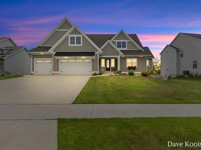8218 Boardwalk Dr SW, Byron Center, MI 49315