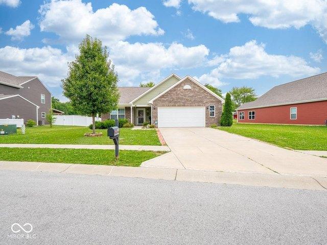 8218 Devon Ave, Indianapolis, IN 46239