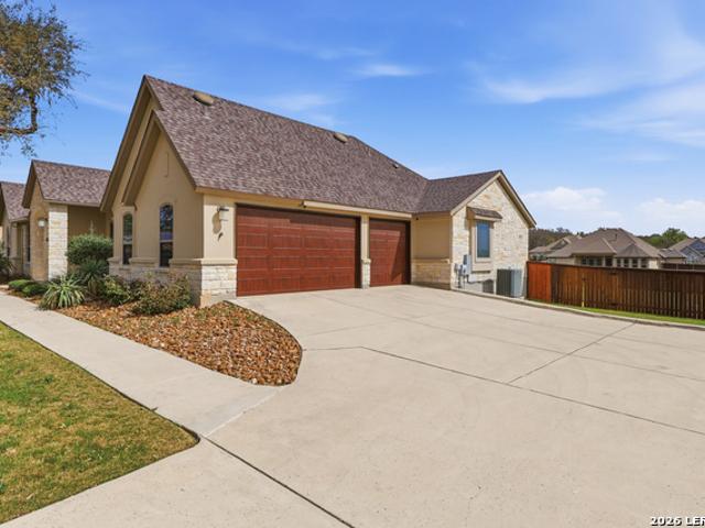 8218 Garden Arbor