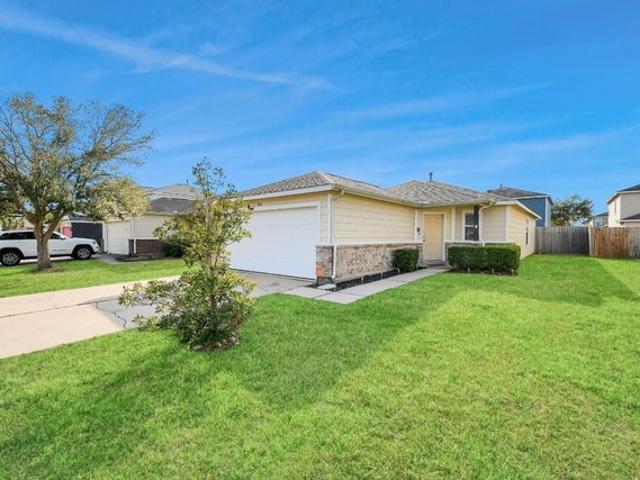 8218 Radial Ct, Rosharon, TX 77583