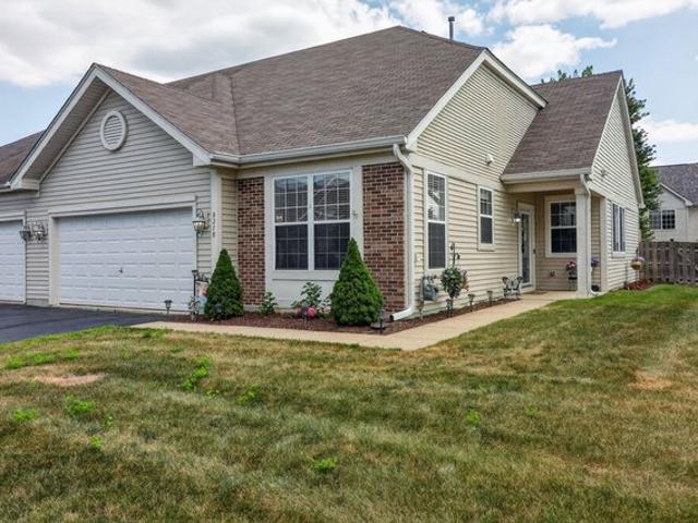 8218 Tremont Ln, Joliet, IL 60431