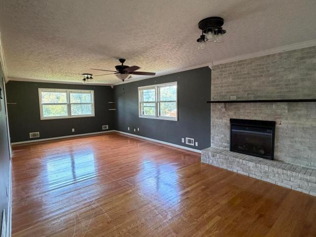 8219 Arnoldtown Rd