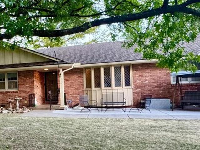 8219 E Limerick St, Wichita, KS 67206