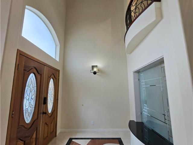 8219 Somerset