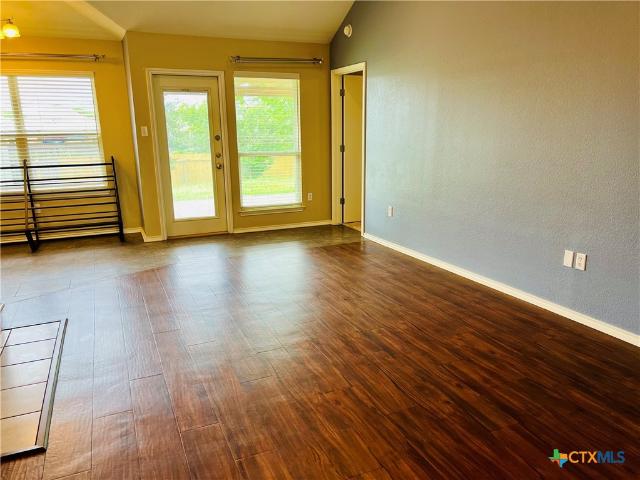 8210 Sunset Trail