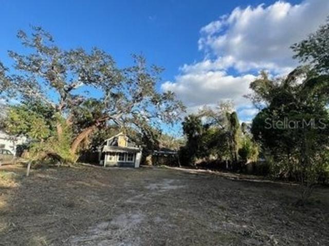 8211 N 14th St, Tampa, FL 33604
