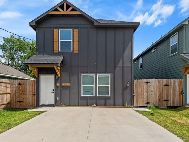 8211 Barlow St, Houston, TX 77028