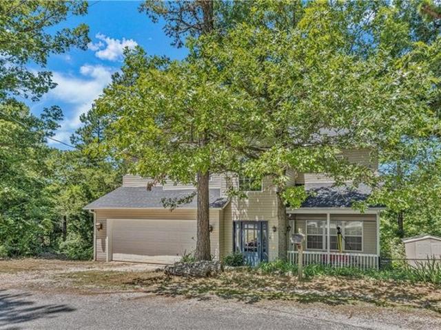 8211 Chestnut Dr, Rogers, AR 72756