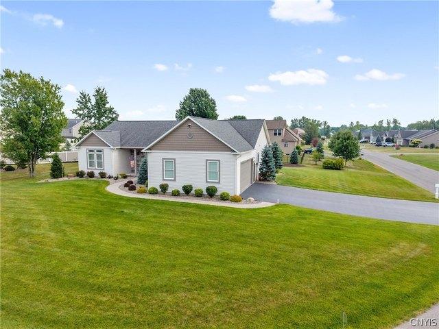 8211 Justin Dr, Clay, NY 13041