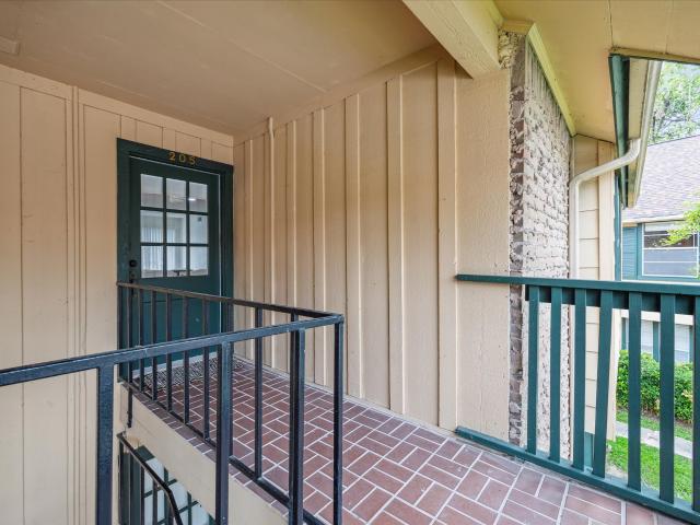 8211 Kingsbrook Rd, Unit 205, Houston, TX 77024 | MLS #43859 | Compass