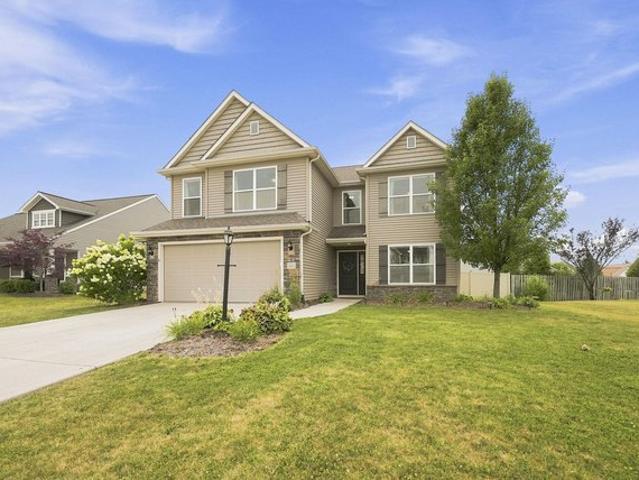 8211 Queenboro Ct, Fort Wayne, IN 46835