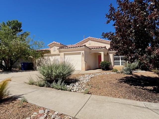 8211 Santa Clarita St NE, Albuquerque, NM 87113