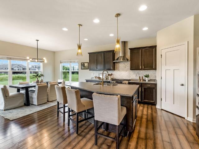 8211 W Highlander Dr