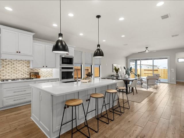 8212 Gilwice Ln, Austin, TX 78744 | MLS #3758 | Compass