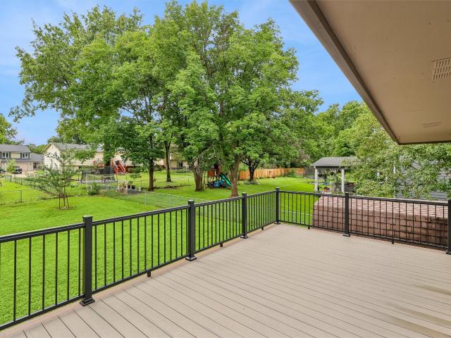 8212 Parkview Drive