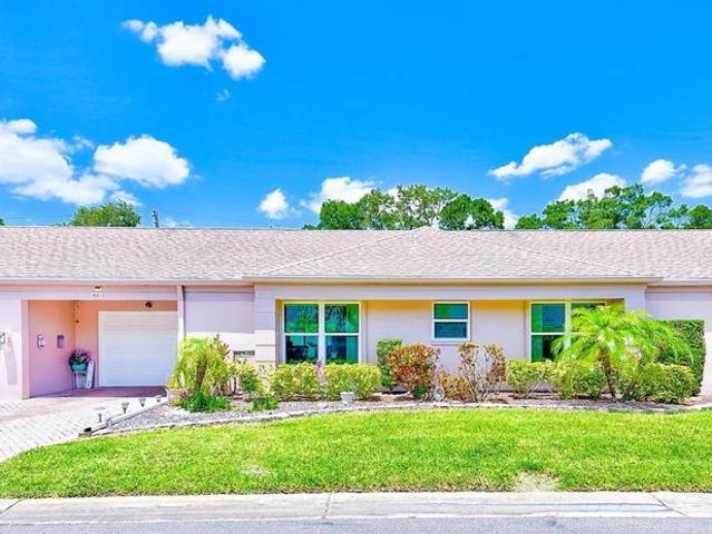 8213 Annwood Rd, Seminole, FL 33777