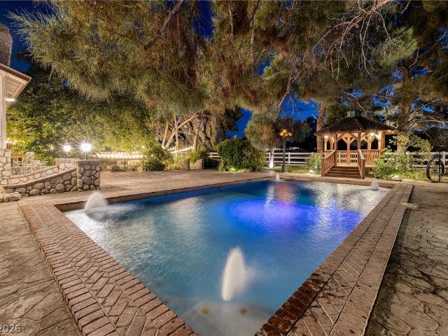 8213 Rancho Destino Road
