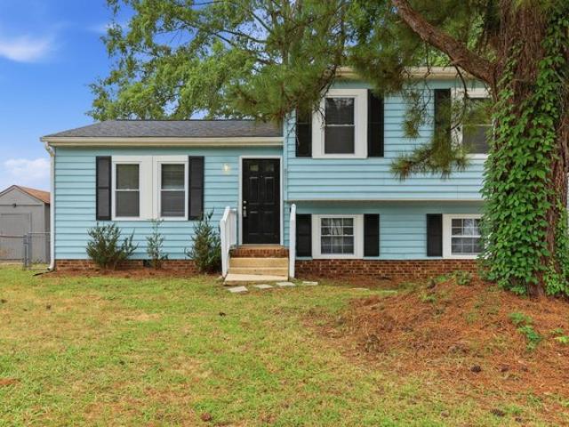 8213 Wynewood Ct, Raleigh, NC 27616