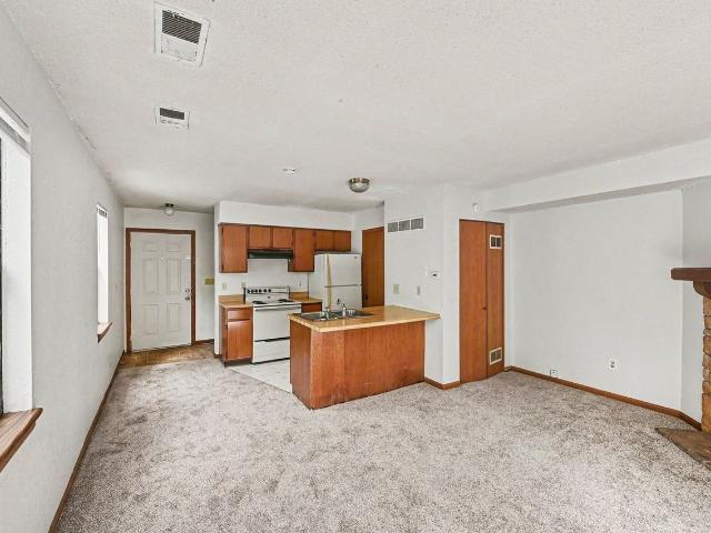 8213NEVERTON 1 Bedroom Apartment for Rent at 8213 N Everton Ave, Kansas City, MO 64152 Park Forest
