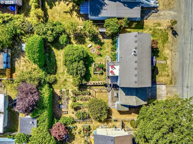 821 14TH AVE