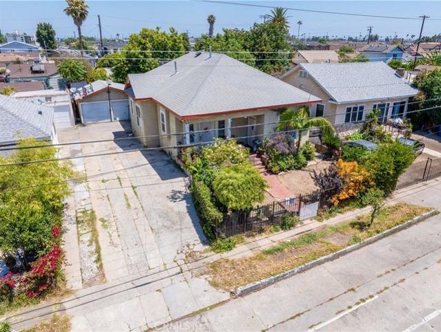 821 823 W 98th St, Los Angeles, CA 90044