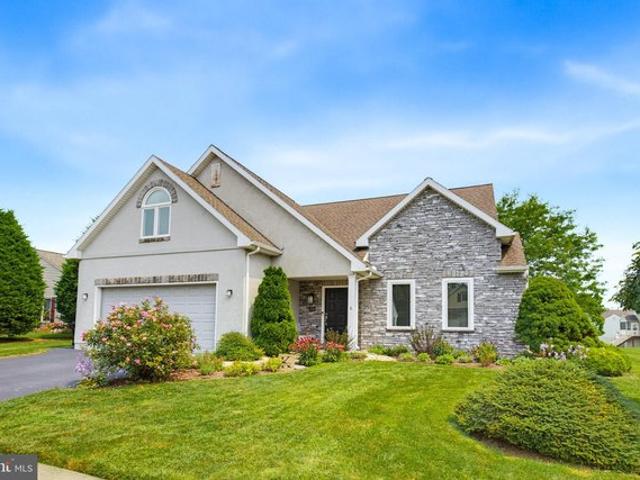 821 Cambridge Dr, Manheim, PA 17545